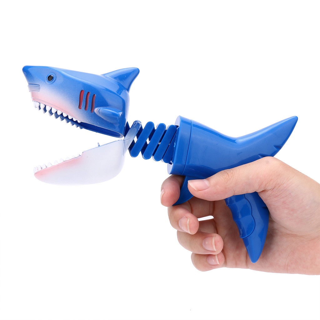 Creative Funny Spoof Shark Telescopic Spring Manipulator Clip Bite Hand ...