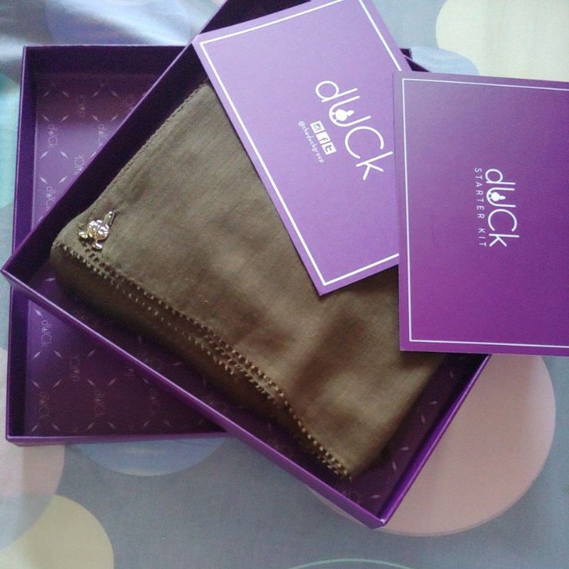 dUCK Fluff Scarf ( Preloved ) | Shopee Singapore