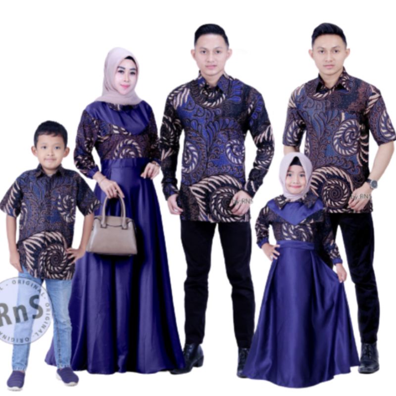 The Latest modern Family couple batik set couple batik Family Robe ...