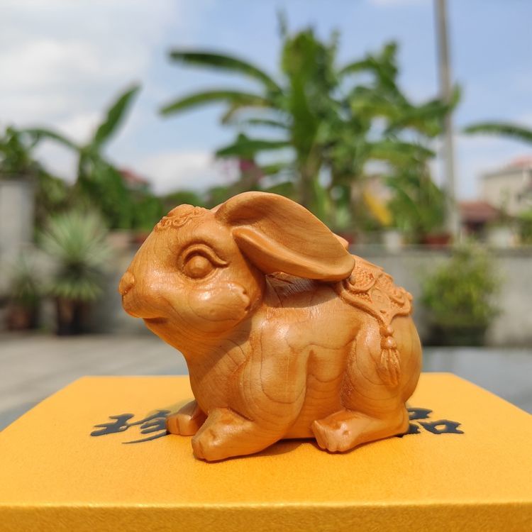 Yabo Wood Carving Rabbit Ornaments Solid Wood Zodiac Rabbit White ...