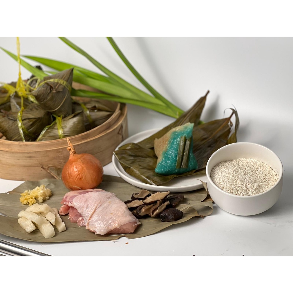 Traditional Nyonya Rice Dumpling (220G +-) 传统娘惹鸡肉粽 | Shopee Singapore