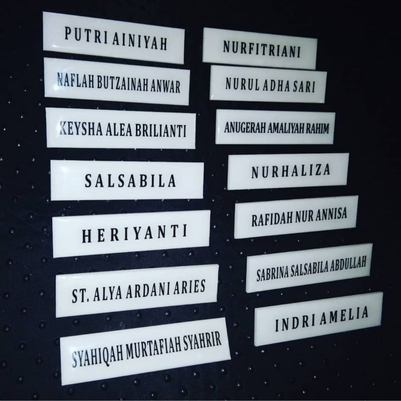 PUTIH HITAM White background nameplate with black writing / safety pin ...