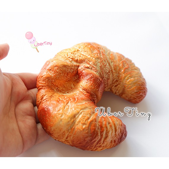 Super Slow Rising (SSR) Croissant Squishy (Scented!) | Shopee Singapore