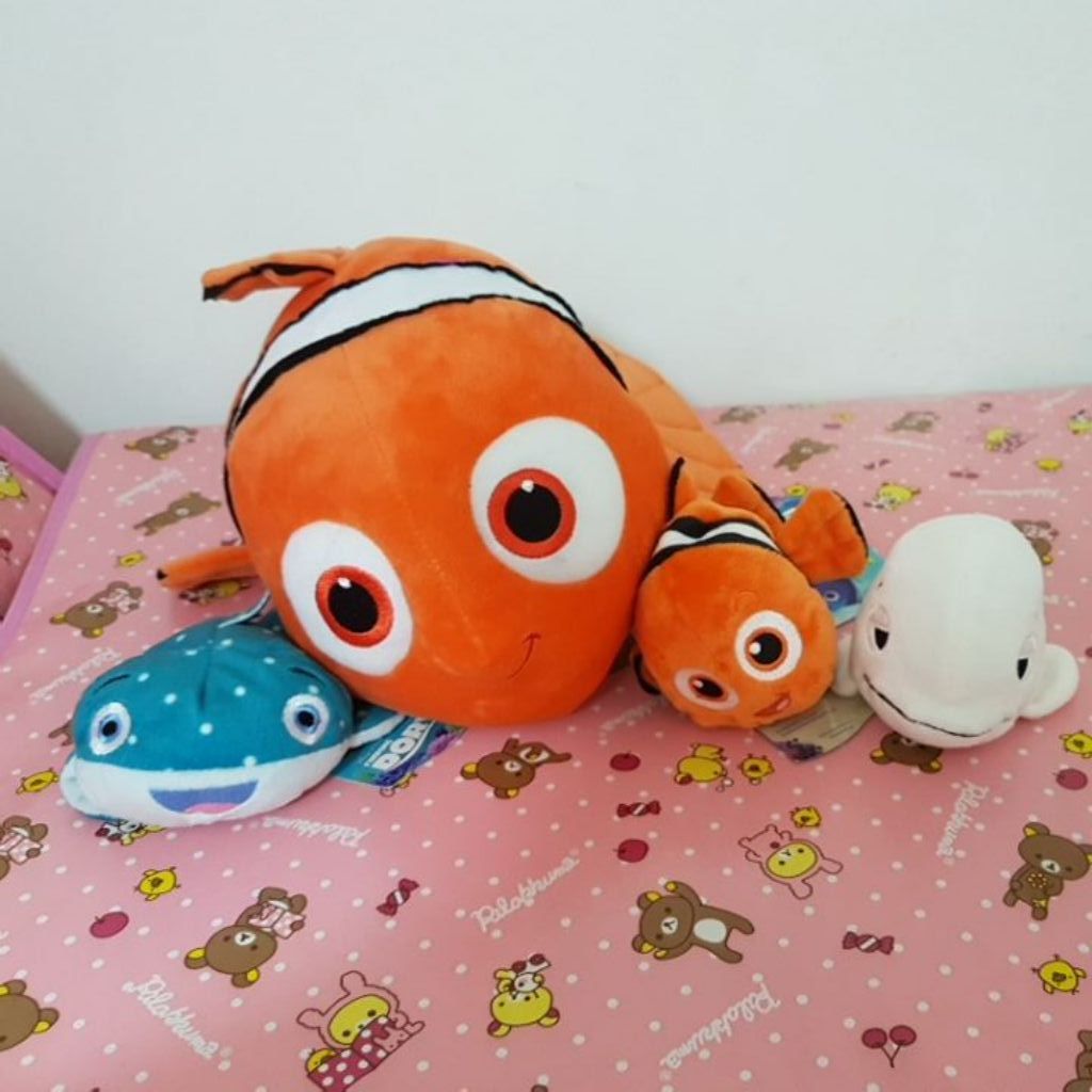 🚨BAILEY beluga whale LEFT🚨 🆕️ Authentic Disney Finding Dory plushie ...