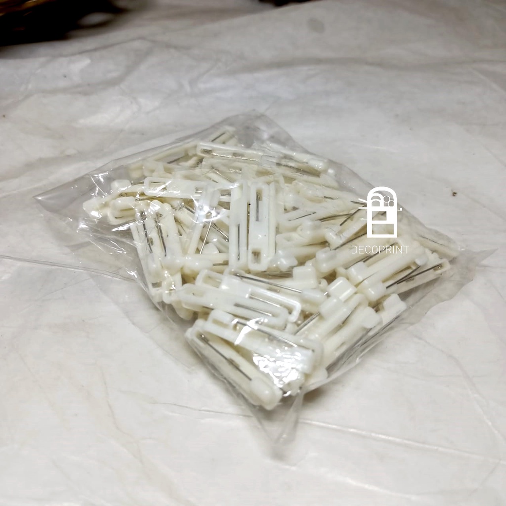 Plastic Safety Pins Name Tag Nameplate Material Chest 3 cm contains ...