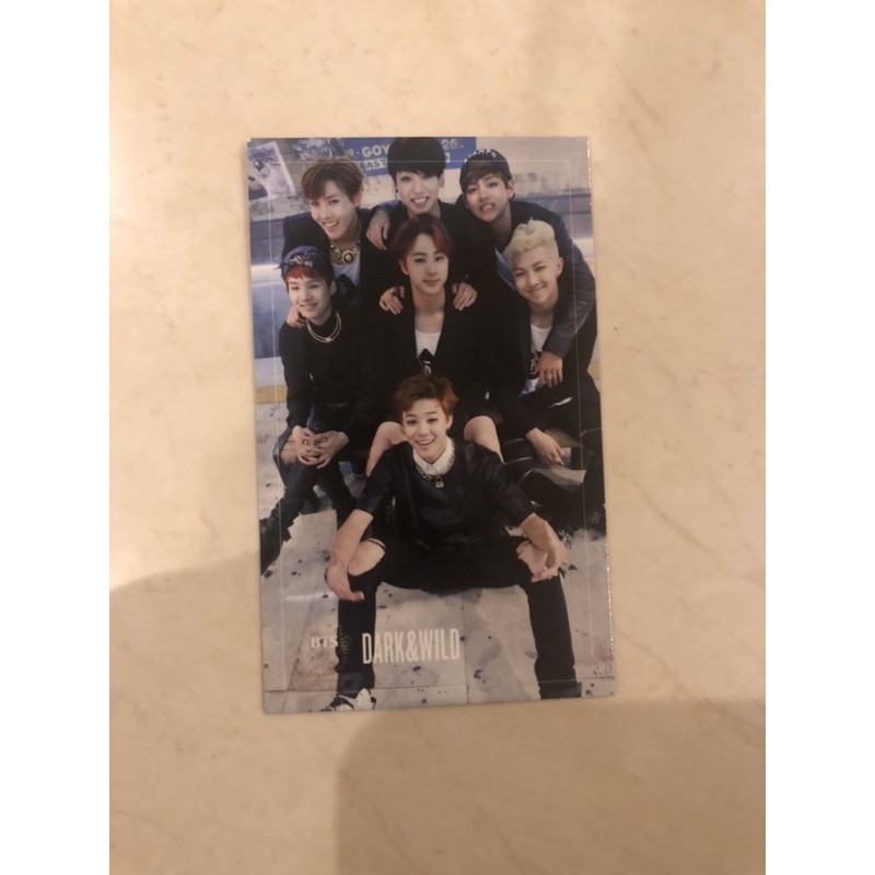 [DAMAGE] BTS GROUP DARK AND WILD PHOTOCARD | Shopee Singapore