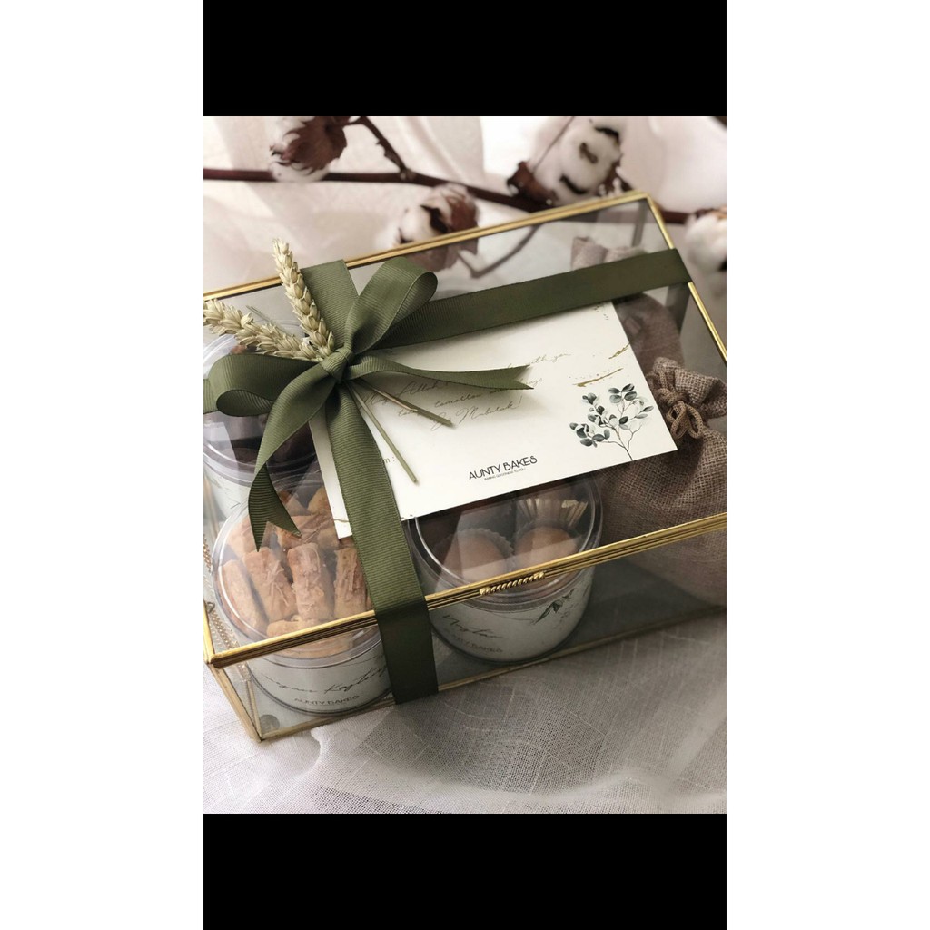 Premium Glassbox Hampers | Glass Hampers Box measuring 24x17x9cm ...