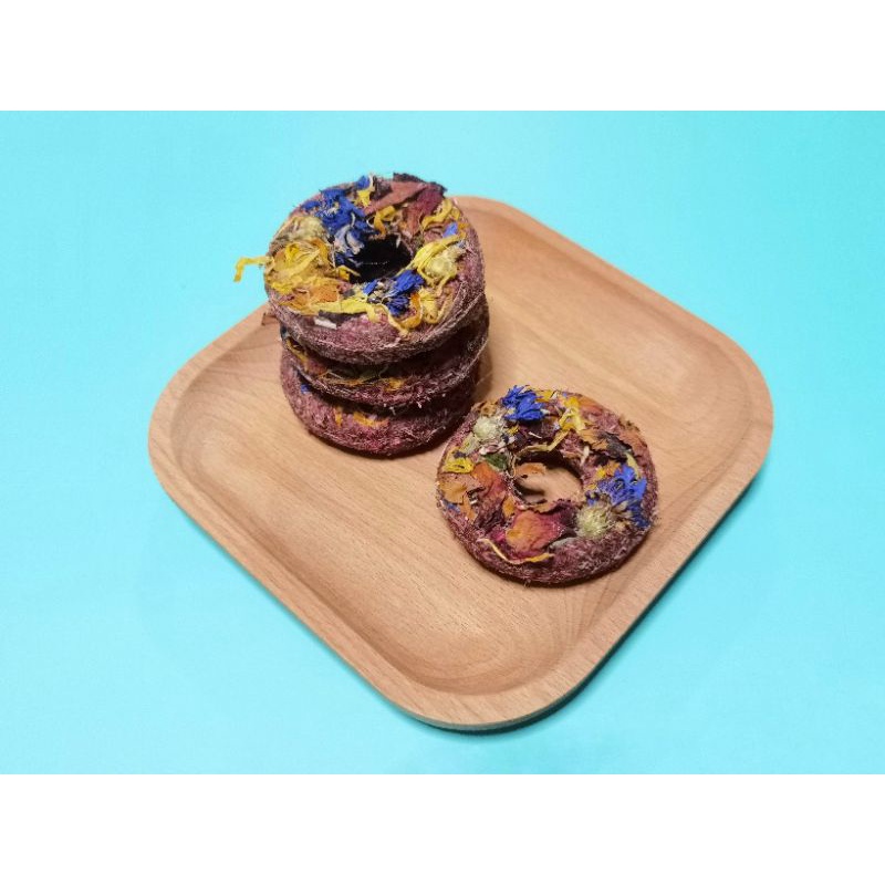 Beetroot Hay Donut for guinea pigs & rabbits | Shopee Singapore