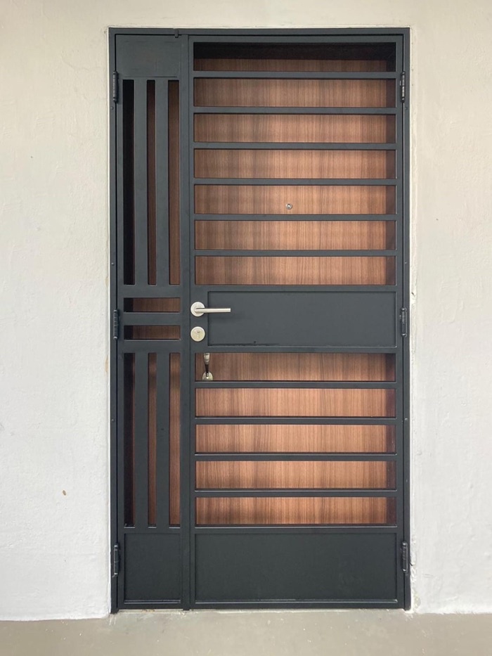 HDB MILD STEEL GATE / GLASS GATE / HDB METAL GATE FOR HDB BY MASTER ...
