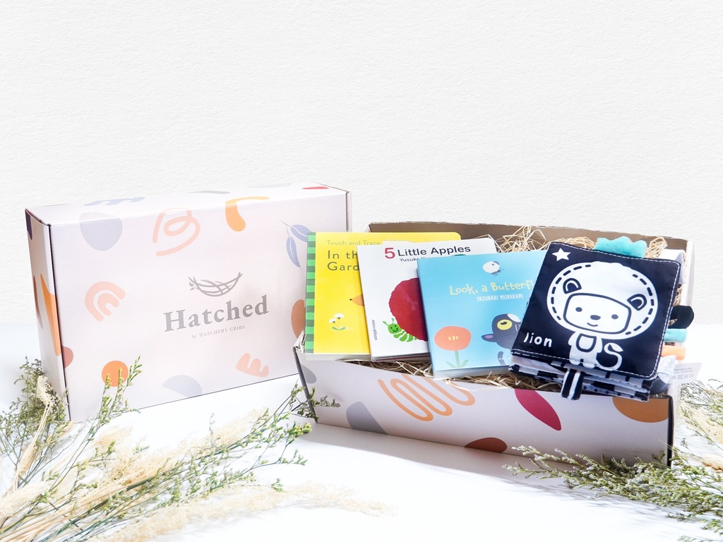 HATCHED GIFT Baby First Library | Newborn Gifts | Baby Shower | 100days ...
