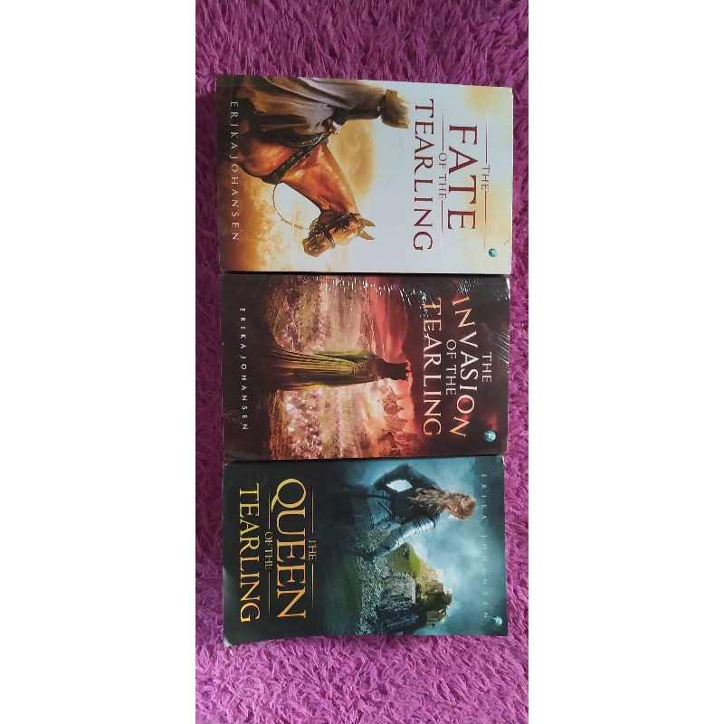 Complete Package of trilogy queen of tearling the invasion of tearling ...