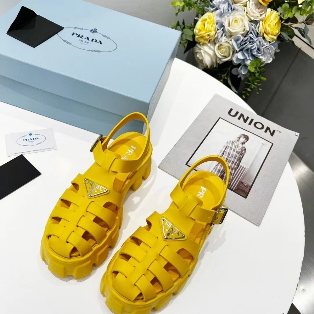 Triangle Label Thick-Soled Mid-Heeled Toe-Covered Sandals Hole Wheel ...
