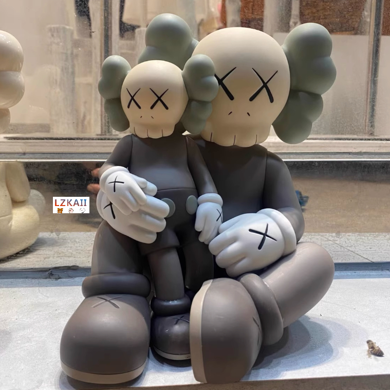 KAWS「KAWS:HOLIDAY」 Holiday Changbai Mountain 22 cm Fashion Action ...