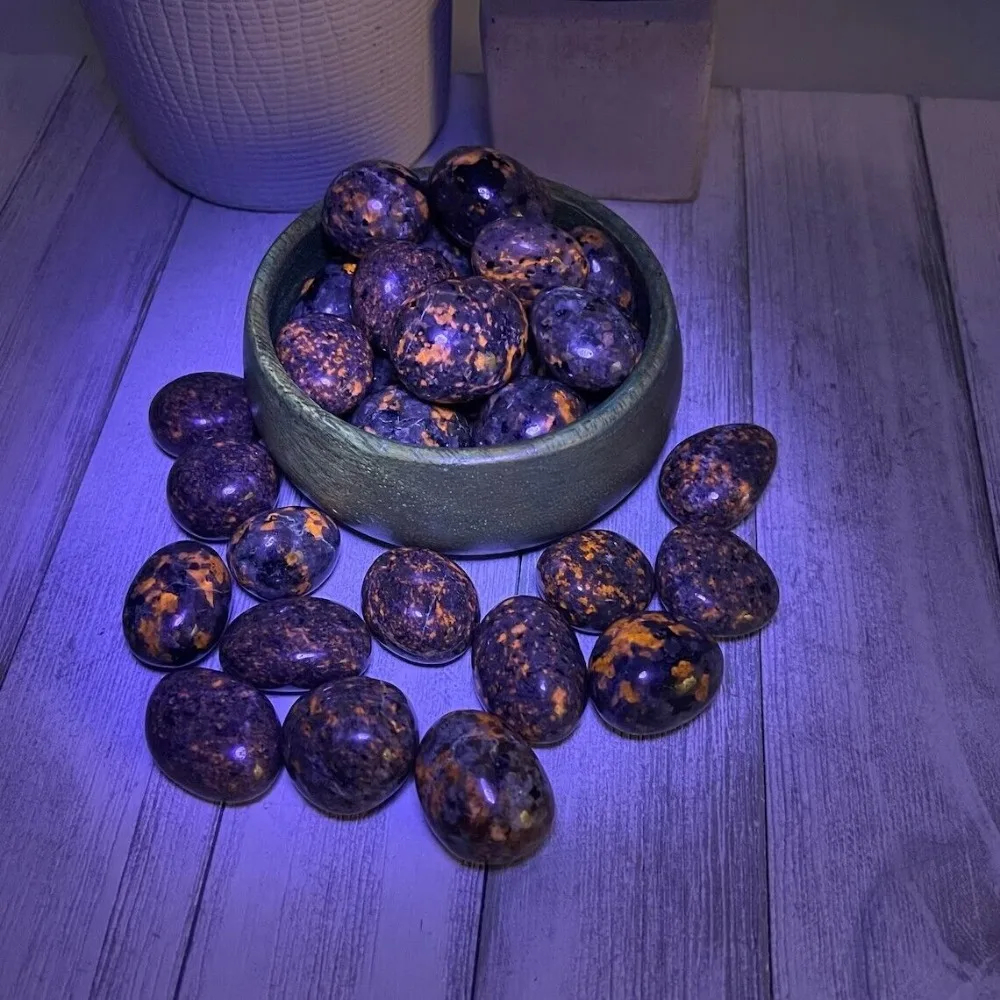 1pc Natural Stone Flamestone Yooperlite Tumble Stones UV Reactive ...