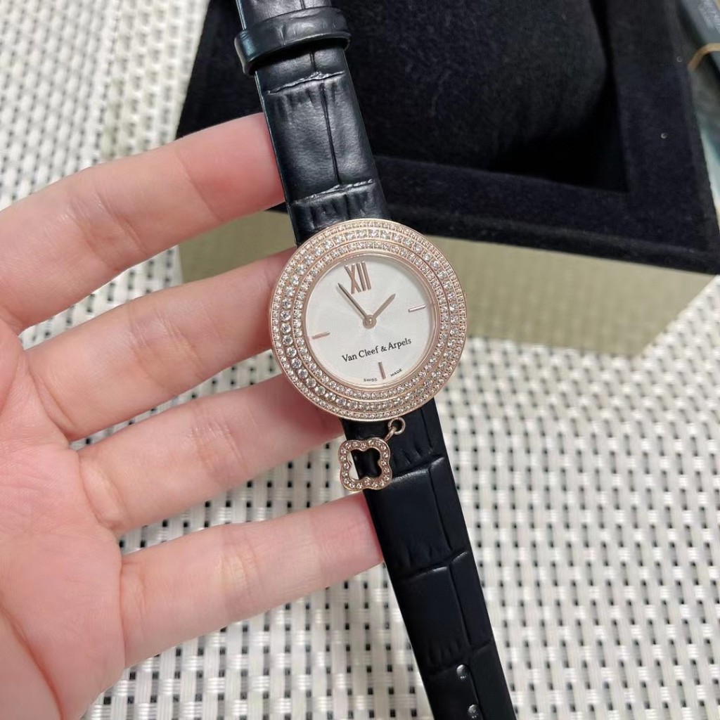 Vca Four-Leaf Clover Three-Row Diamond English Movement Stainless Steel ...