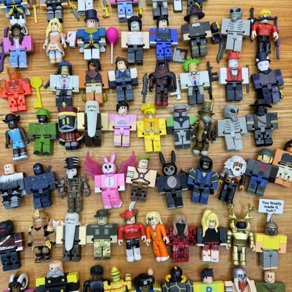 10 pieces Random Cartoon Roblox Anime Action Figures Toys Kids ...