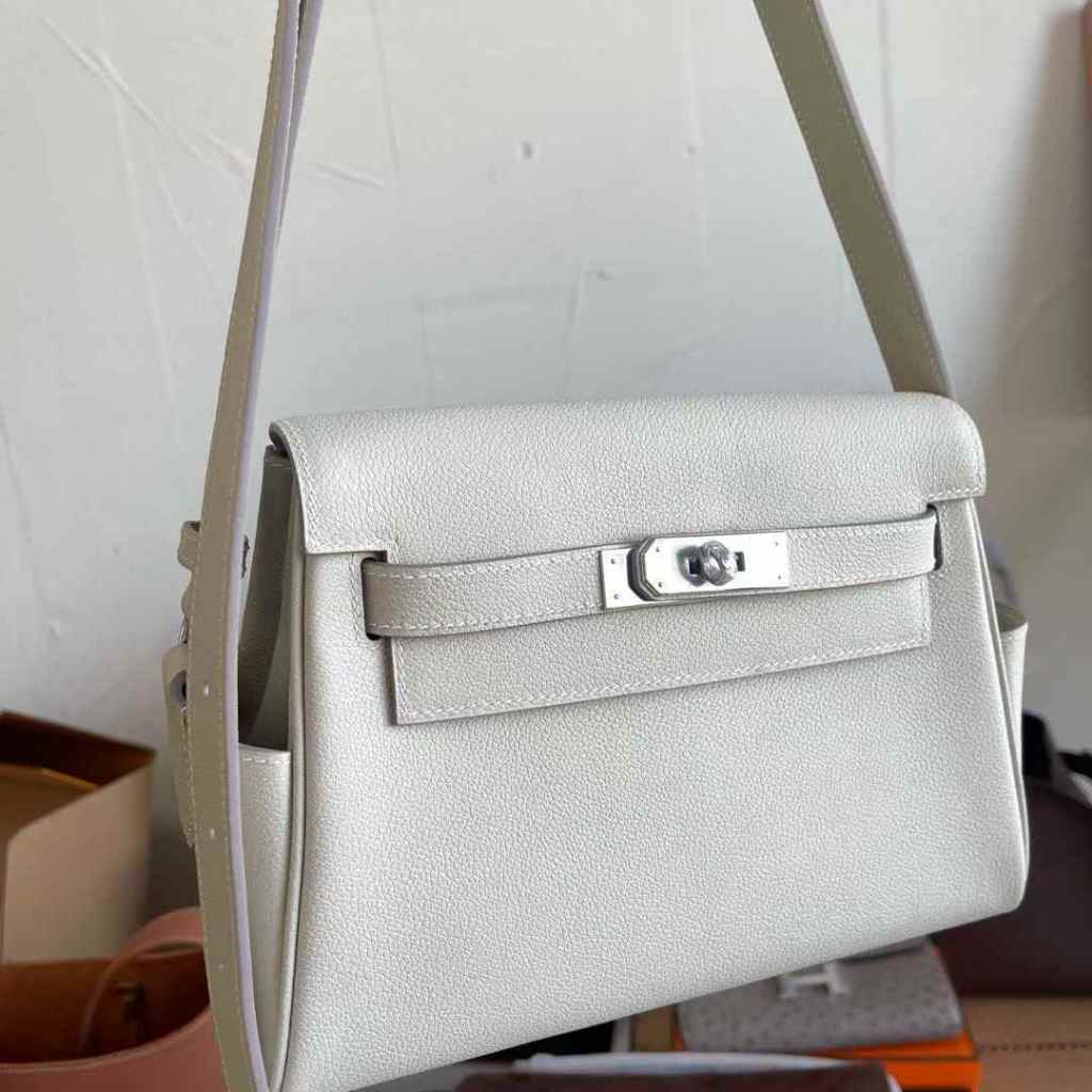 Kelly messenger Show Style messenger Bag Togo Leather Style Neutralized ...