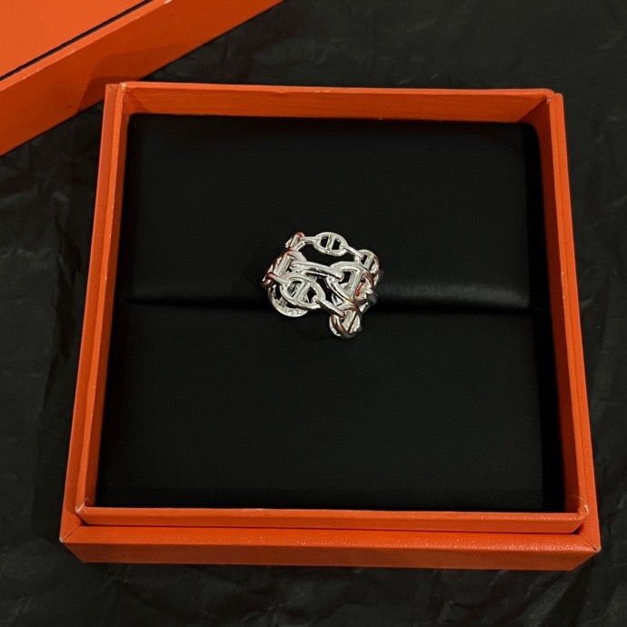 New high-quality rings with multiple designs for versatile styling ...