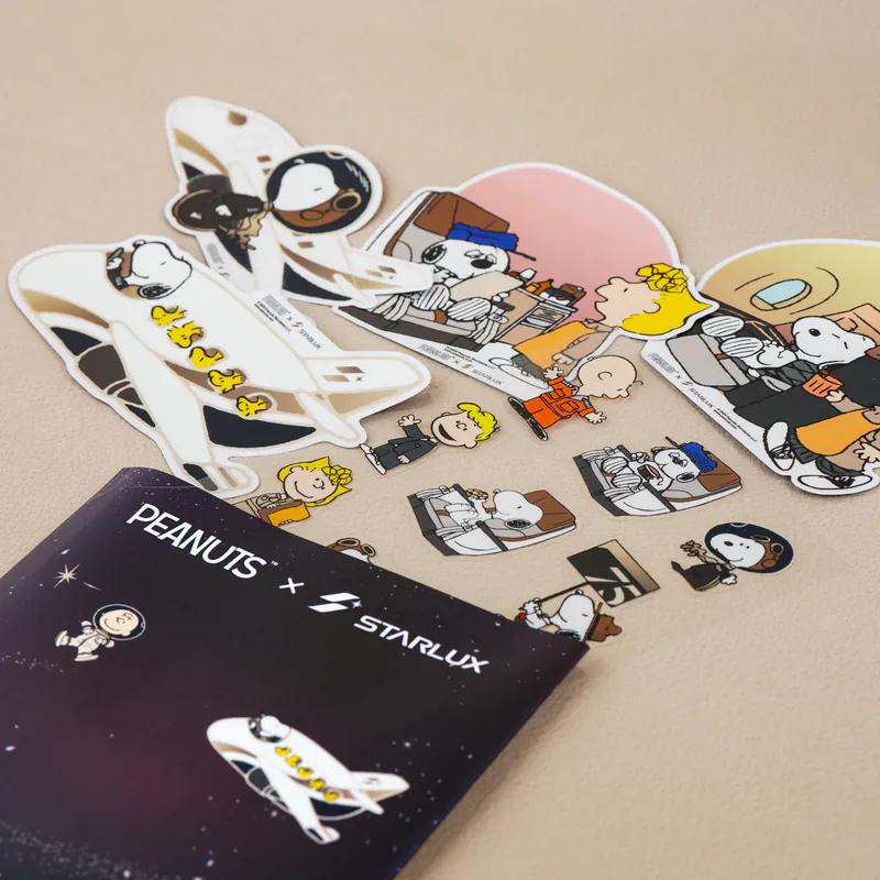 Starlux Airlines Snoopy 2025 limited edition sticker set notebook ...