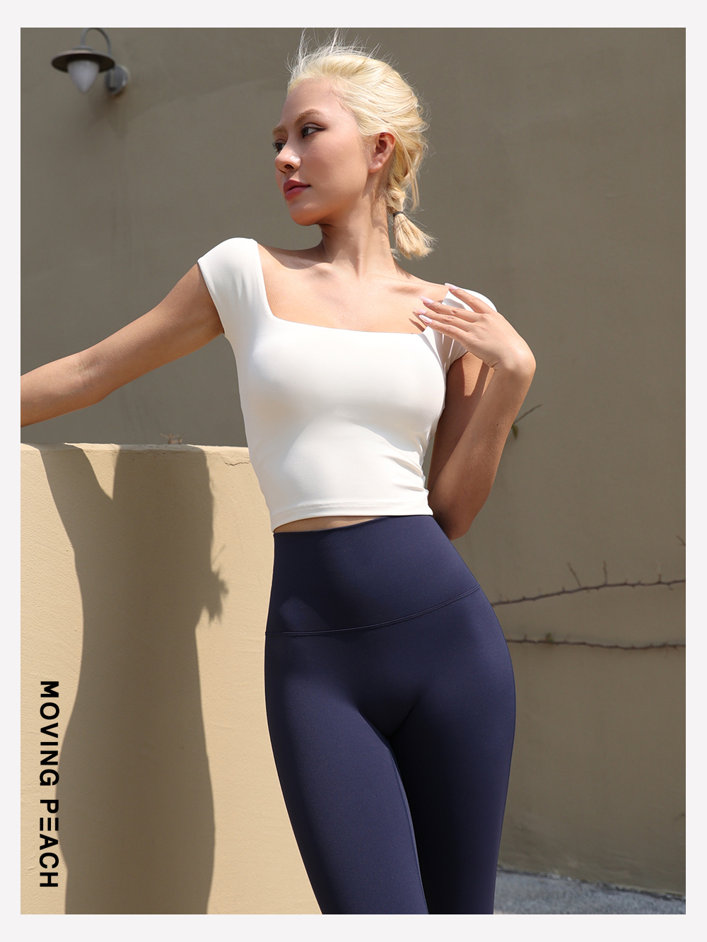 MOVING PEACH Sports T-shirts Square neckline Cap sleeves Crop Top with ...