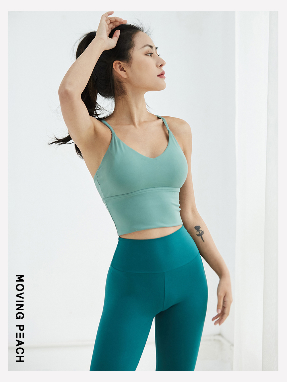 MOVING PEACH Women Sports Yoga Cropped Tank V-neck Beauty-back Camisole ...
