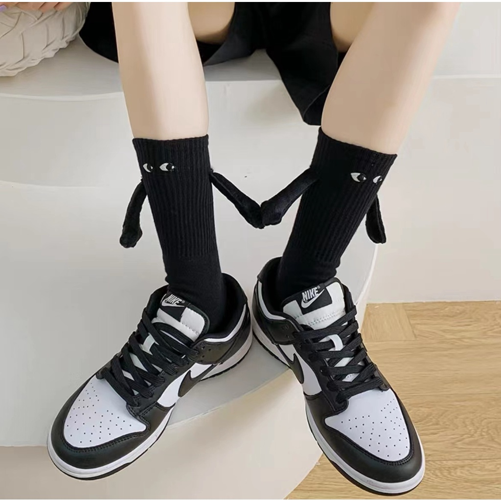 【Agilemind】1 Pari Creative Christmas Magnetic Couple Socks Magnetic ...