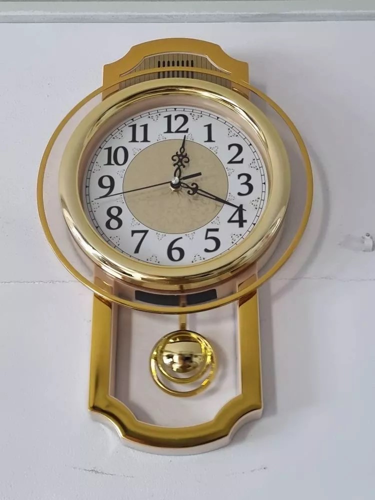 Pendulum Clock European Retro Swing Wall Clock Living Room Simple ...
