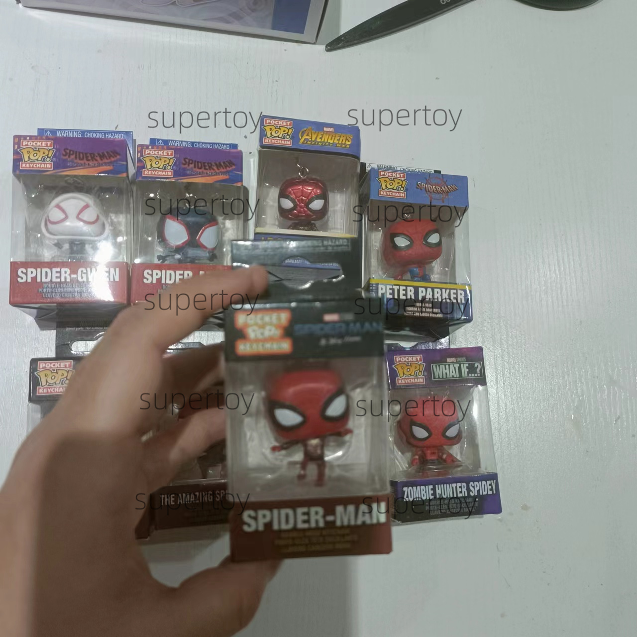 Funko Pop Keychain Marvel Avengers: Spider-Man Gwen Stacy Peter Parker ...