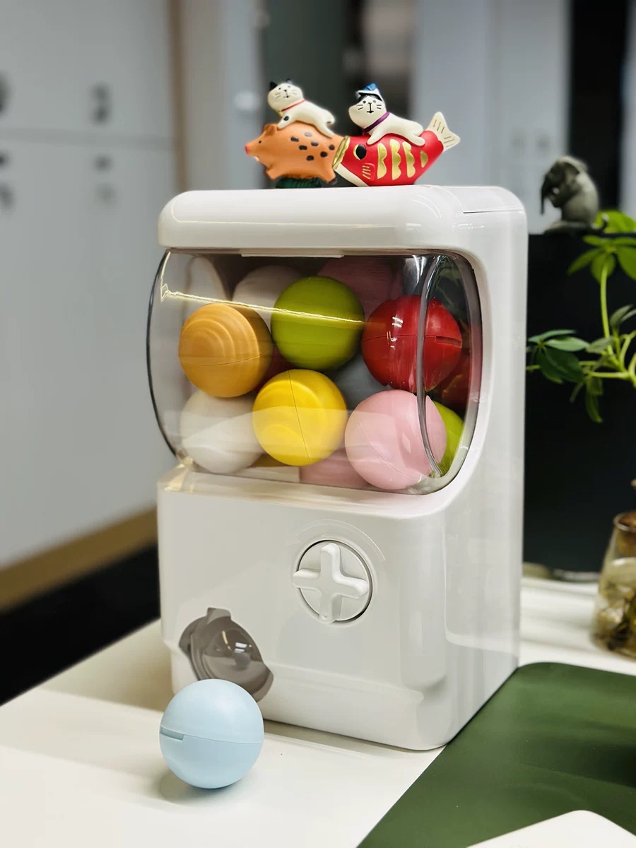 gashapon machine egg twisting machine Blind box machine Capsule toy ...