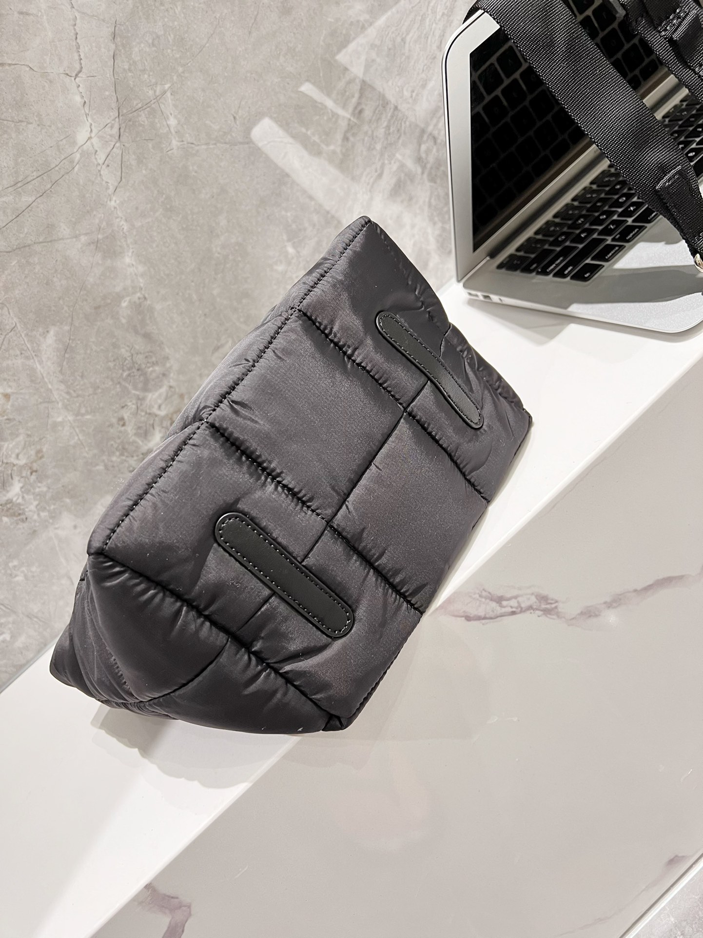 lululemon Quilted Grid Crossbody Bag 5L 4Color | Shopee Singapore