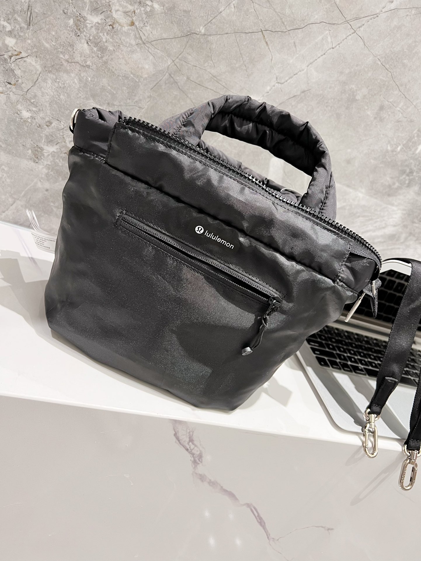 lululemon Quilted Grid Crossbody Bag 5L 4Color | Shopee Singapore