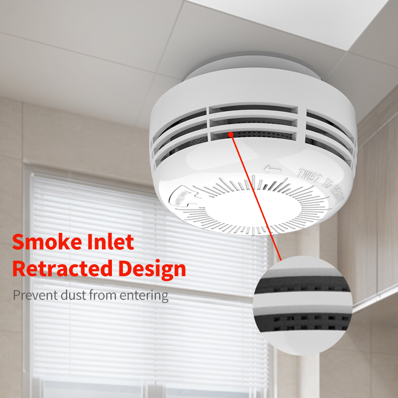 Smoke detector with test/mute button, fire alarm with photoelectric ...