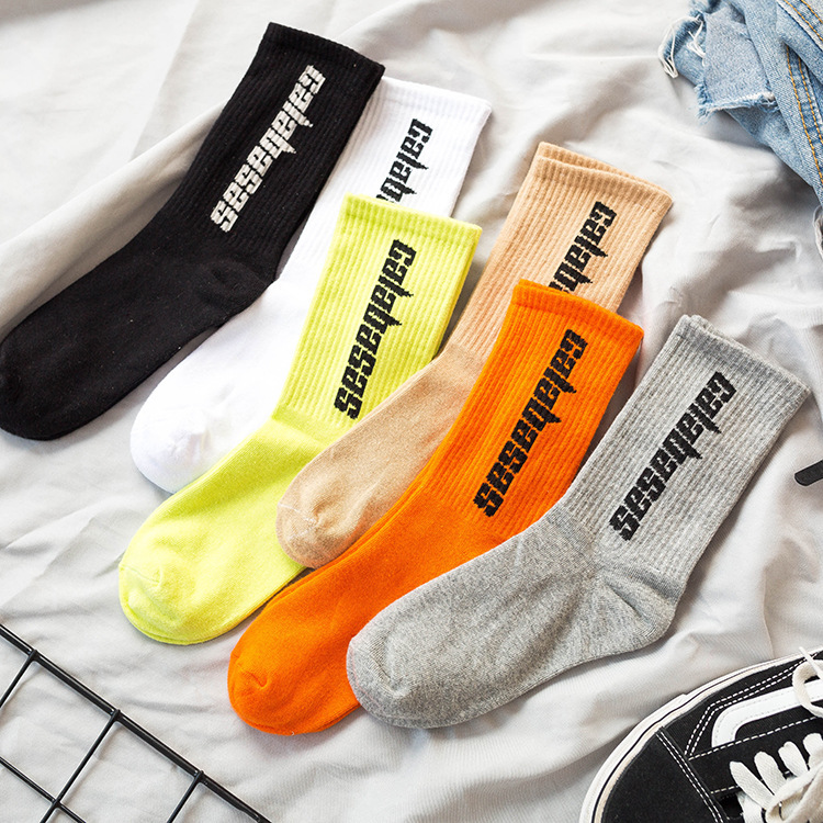Street Wear European American Style Men's Mid-Tube Socks Letter Pattern ...