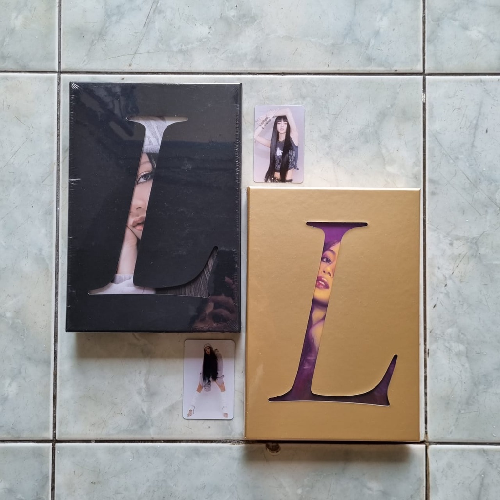 Lisa BLACKPINK - FIRST SINGLE ALBUM "LALISA" | Shopee Singapore