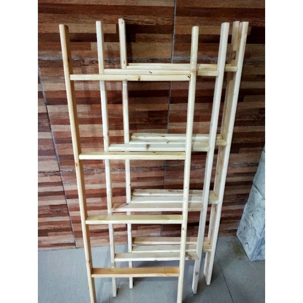 GANTUNGAN KAYU Ladder rack for prayer mats, prayer mat rack / Wooden ...