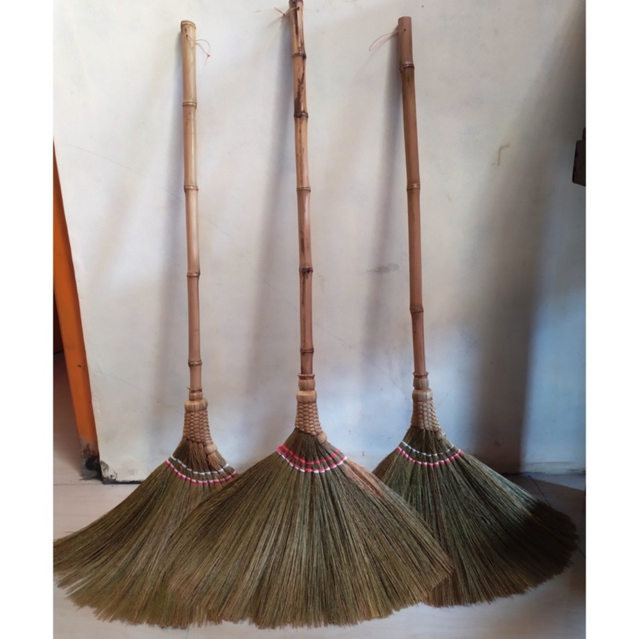 Durable Sandalwood Handle Rayung Broom | Rayung Pine Fan Sweep ...