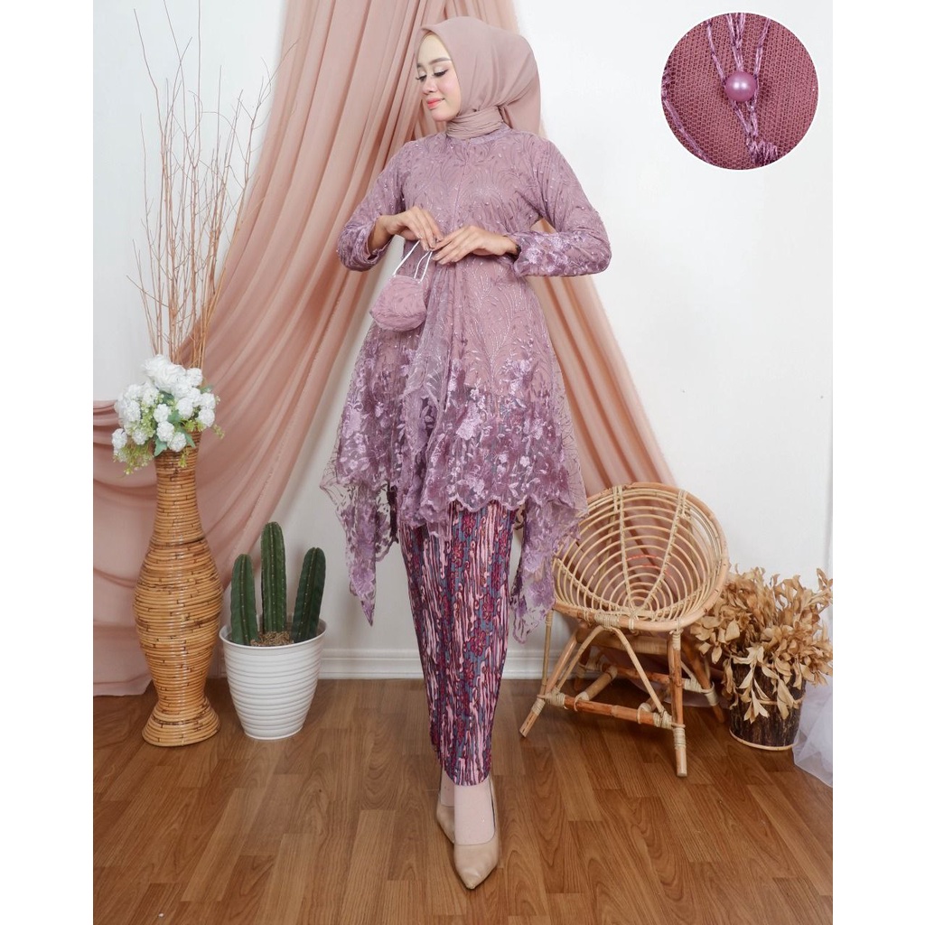 Set Of KEBAYA TULLE ROK PLISKET / Condition Of Uniform BRIDEMAIDS Air ...