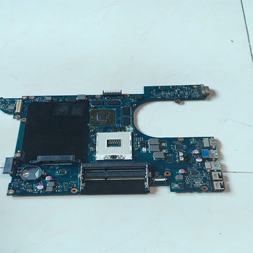 Main laptop dell v3560 vga disassembled (tested ok) | Shopee Singapore