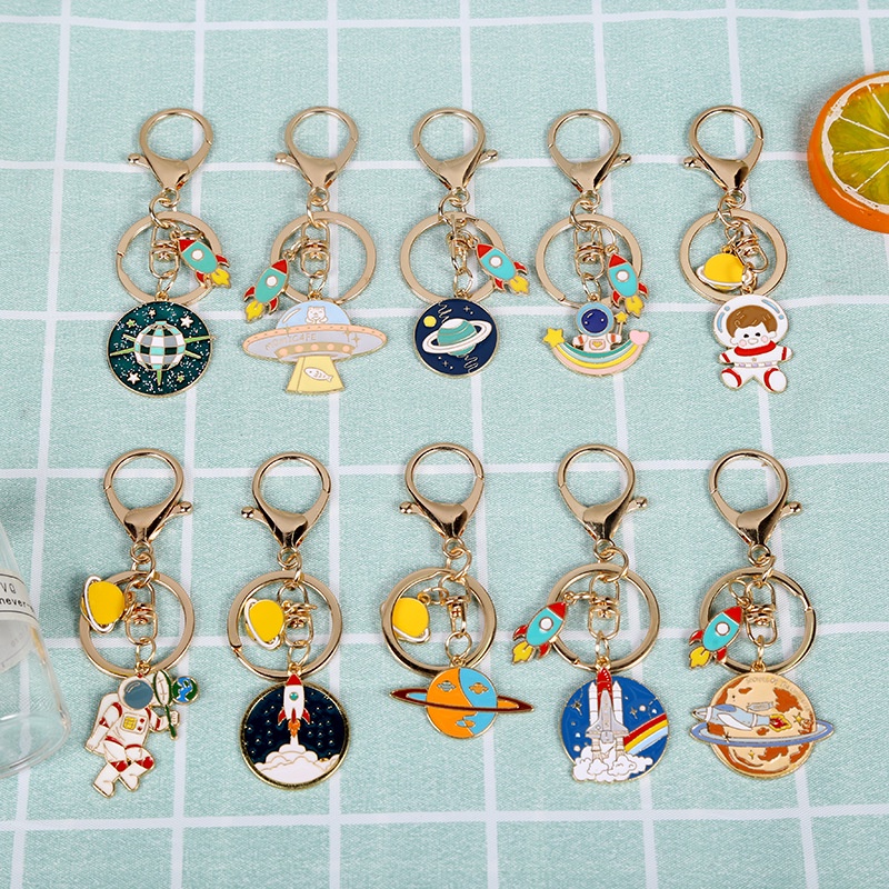 Cartoon Astronaut Key Chain Outer Space Planet Moon Keychain Space UFO ...