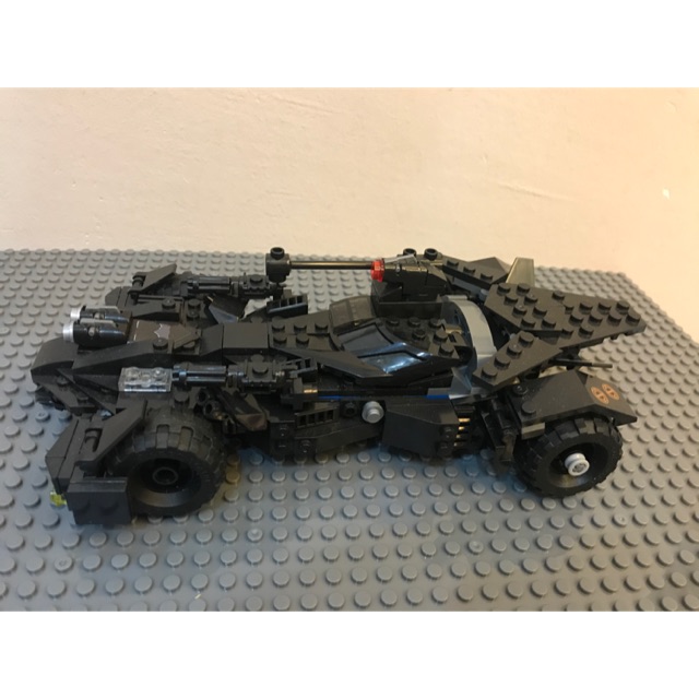 Super Heroes - Justice League Batmobile (Display Set) | Shopee Singapore