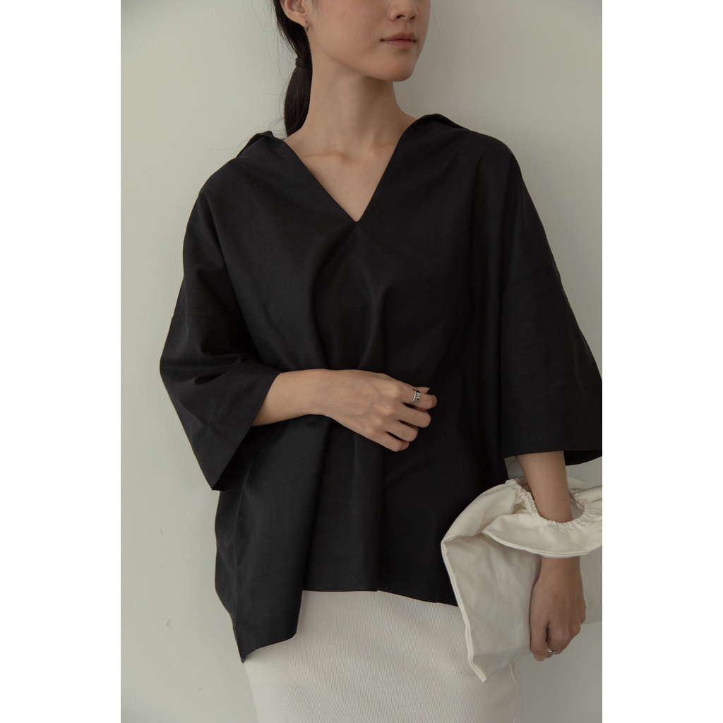 Shopatvelvet - Studio Now Lydia Top Black | Shopee Singapore
