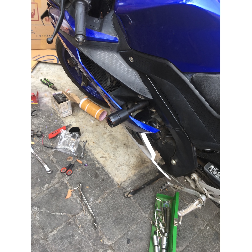 Frame slider Yamaha r15 V3 vvA frame slider r15 V3 vvA frame slider r15 ...