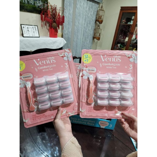 Gillette Venus Comfortglide razor Set (1 piece + 12 removable heads ...