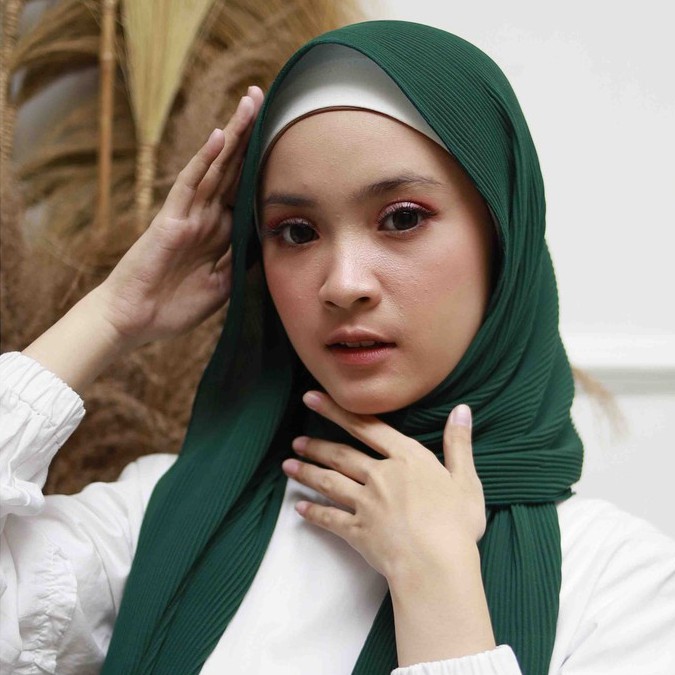 HIJAU Full pashmina plisket Hijab WITHOUT MIDDLE LINE ceruty babydoll ...