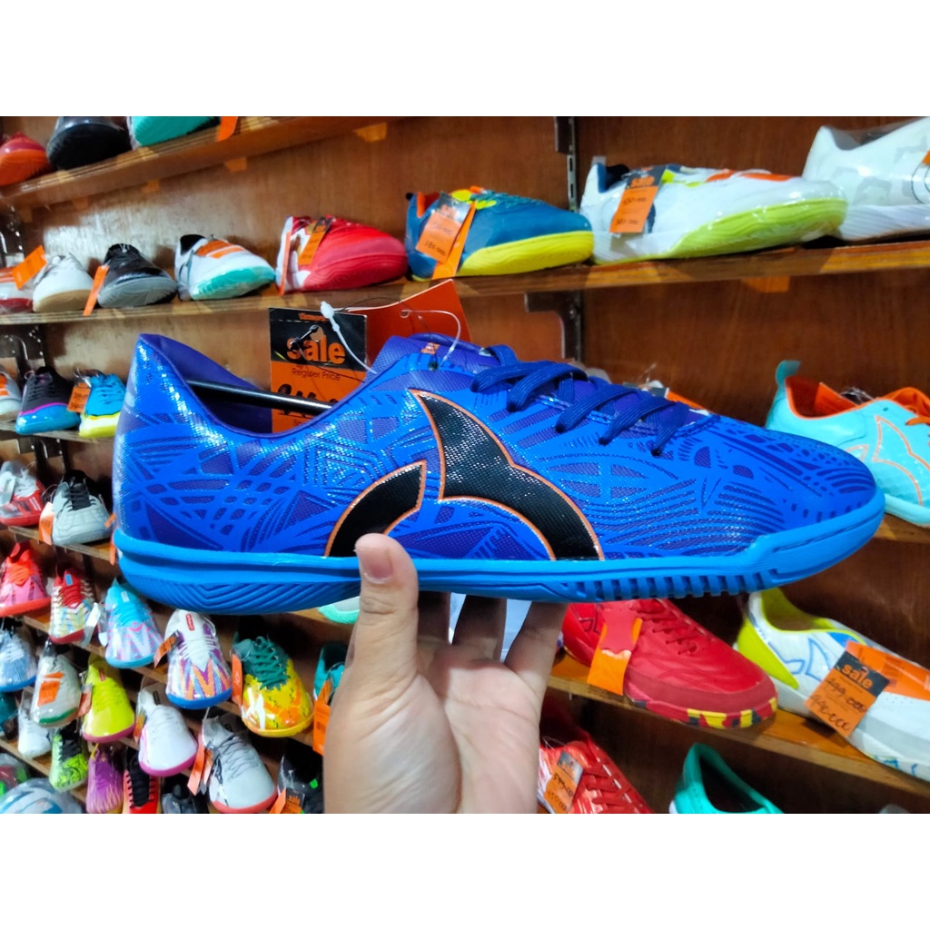 Aztec IN FUTSAL Shoes (100% ORIGINAL) | Shopee Singapore