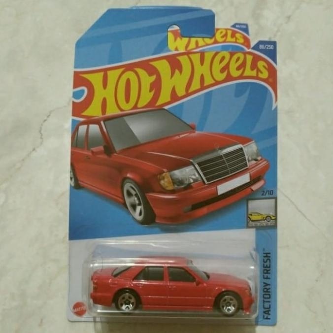 MERAH Hotwheels mercedes benz 500e Red | Shopee Singapore