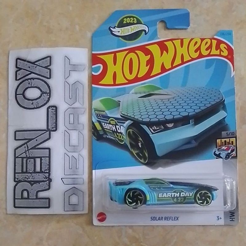 Hot Wheels Solar Reflex Light Blue (2023) | Shopee Singapore