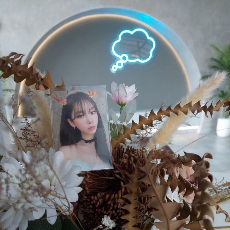Aespa Pink Christmas Official Christmas Trading Card Karina Photocard ...