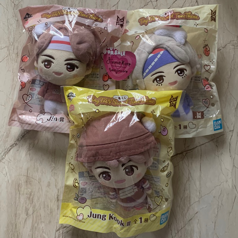 Tinytan SWEET TIME THEME PLUSH DOLL ICHIBAN KUJI OFFICIAL JIN V JUNGKOOK CUSHION BLANKET DOLL ...