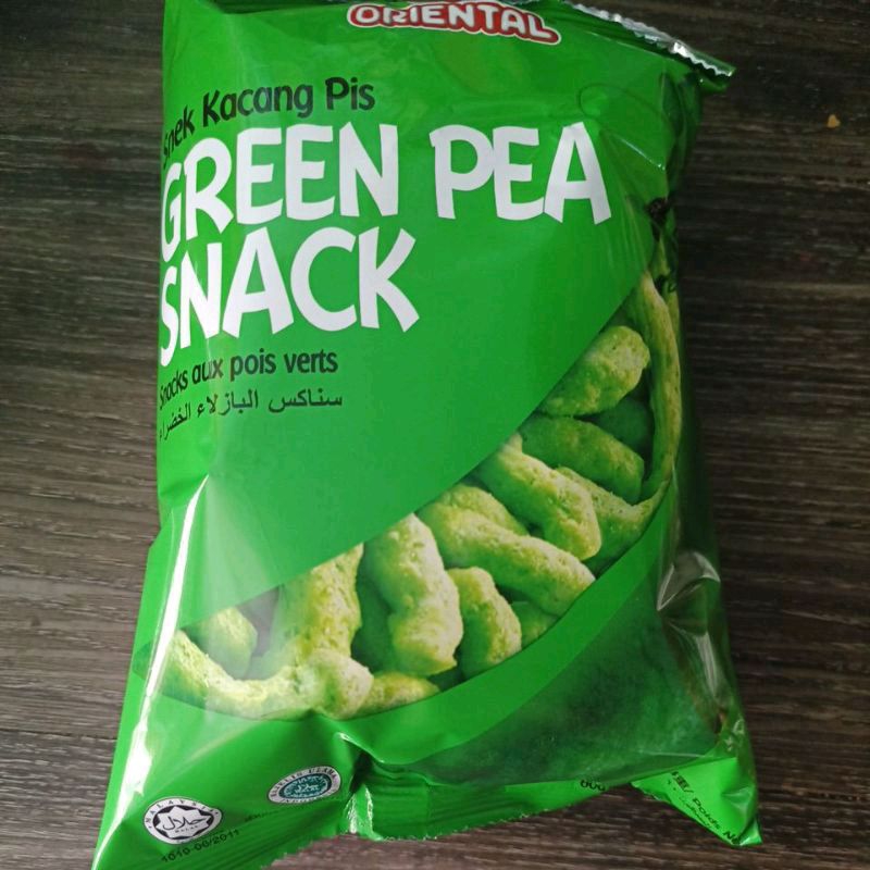 HIJAU Green pea Snack Oriental Crackers 60gram / Halal and Savory Malaysian Green Bean Snack ...